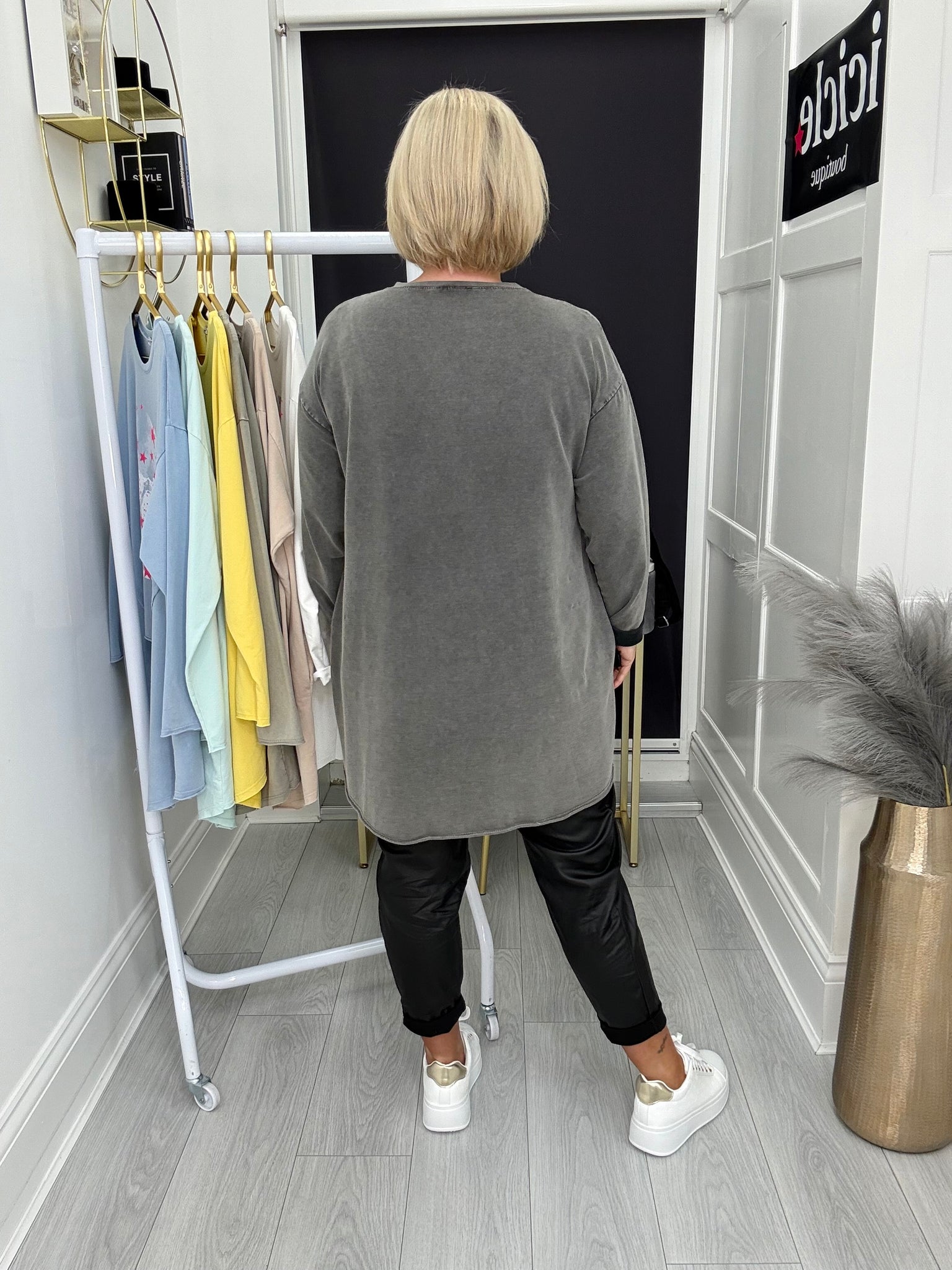 Skull Top - 7 Colours – Icicle Boutique